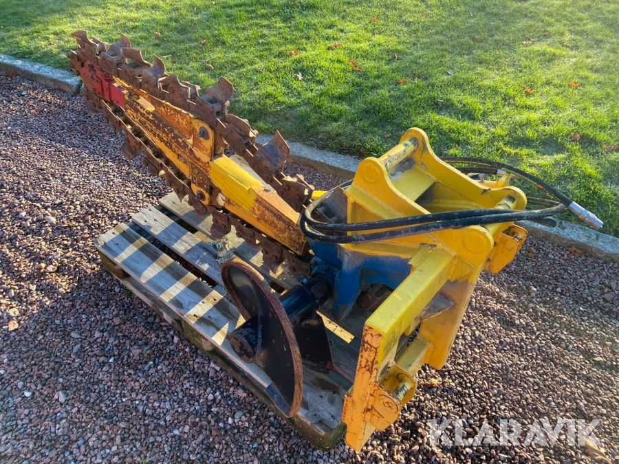 Klaravik Auktioner | Kedjegrävare