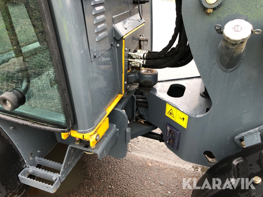 Lastmaskin Gehl AL340 med skopa & gafflar