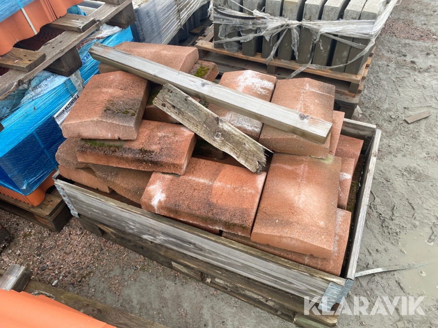 Klaravik Auktioner | Locksten mur