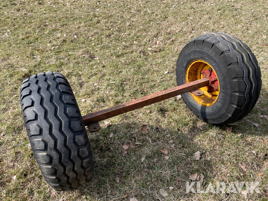 Hjulaxel, Västervik, Klaravik auktioner