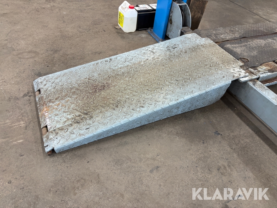 Fyrpelarlyft Nordic lift EE-6435B, Säffle, Klaravik auktione