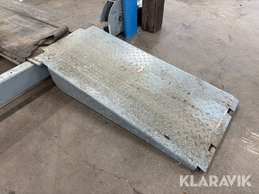 Fyrpelarlyft Nordic lift EE-6435B, Säffle, Klaravik auktione