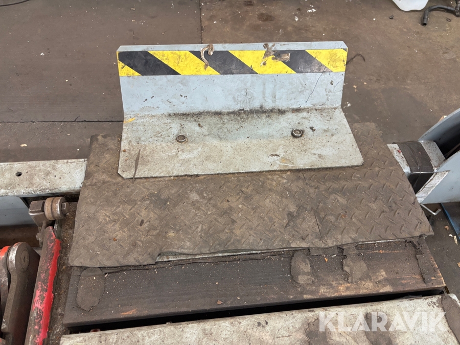 Fyrpelarlyft Nordic lift EE-6435B, Säffle, Klaravik auktione