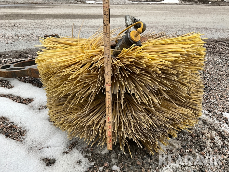 Universalborste Greppo, Örebro, Klaravik auktioner