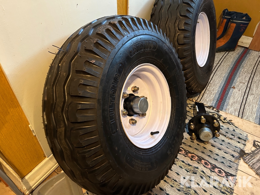 Hjul med nav Lutong Entreprenaddäck, Sundsvall, Klaravik auk