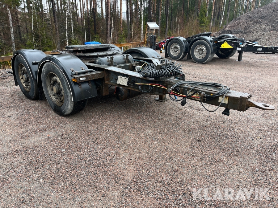 Dolly Pacton DXX218, Gävle, Klaravik auktioner