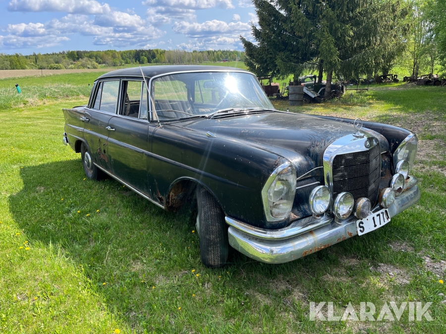 Veteranbil Mercedes-Benz 220S, Sandviken, Klaravik auktioner