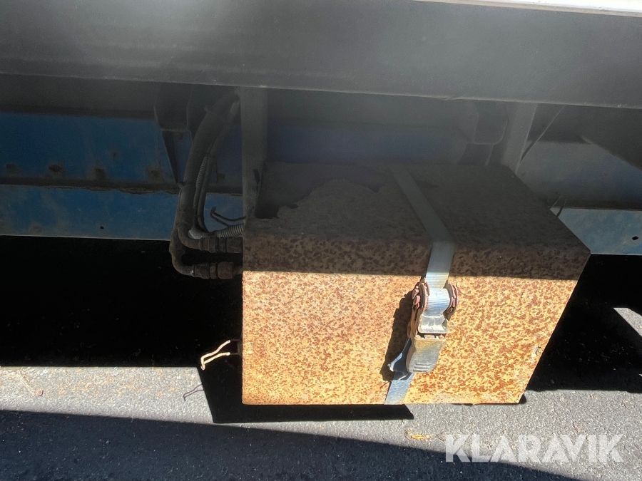 Flakbil Renault Master 2,5, Norrtälje, Klaravik auktioner