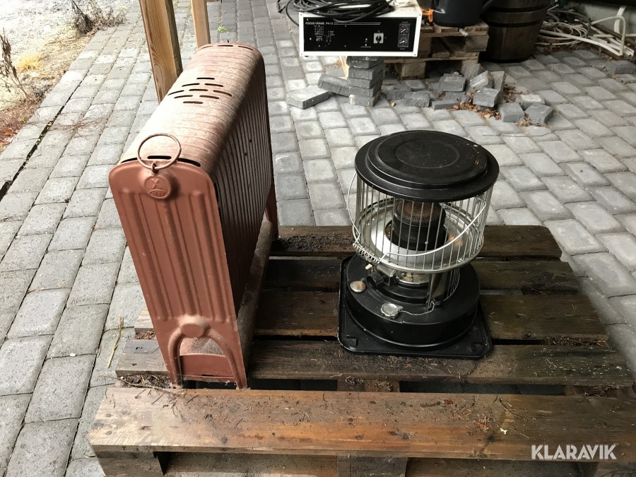 Klaravik Auktioner | 2st fotogenkaminer