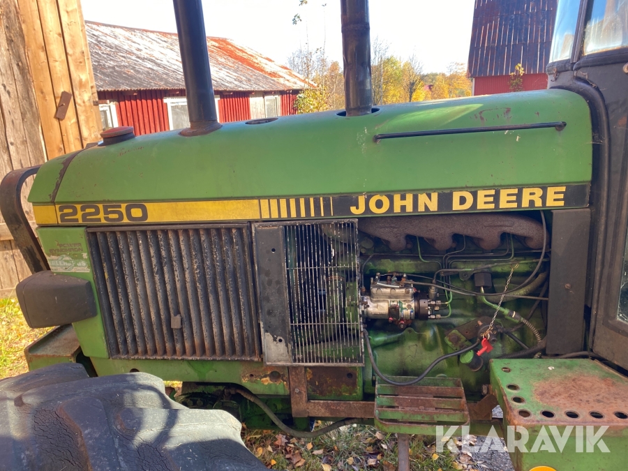 Traktor John Deere 2250, Båstad, Klaravik auktioner