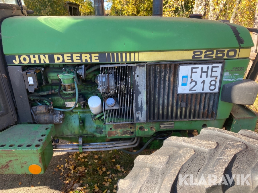 Traktor John Deere 2250, Båstad, Klaravik auktioner