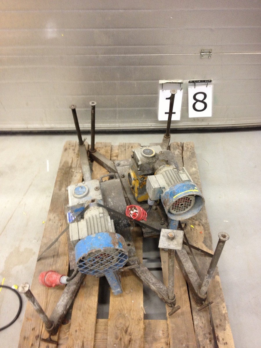 Klaravik Auktioner | 2 st VINSCH INKL. WIRE