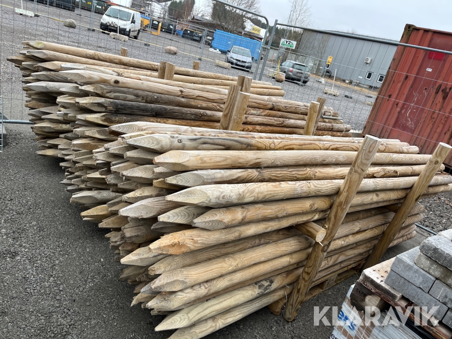 Staketstolpar Viltstängsel, Ekerö, Klaravik auktioner