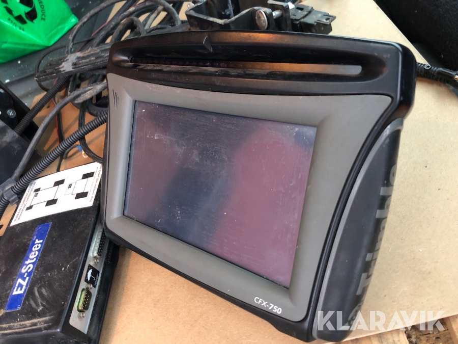 Klaravik Auktioner | Dataväxt Trimble EZ-Steer CFX -750