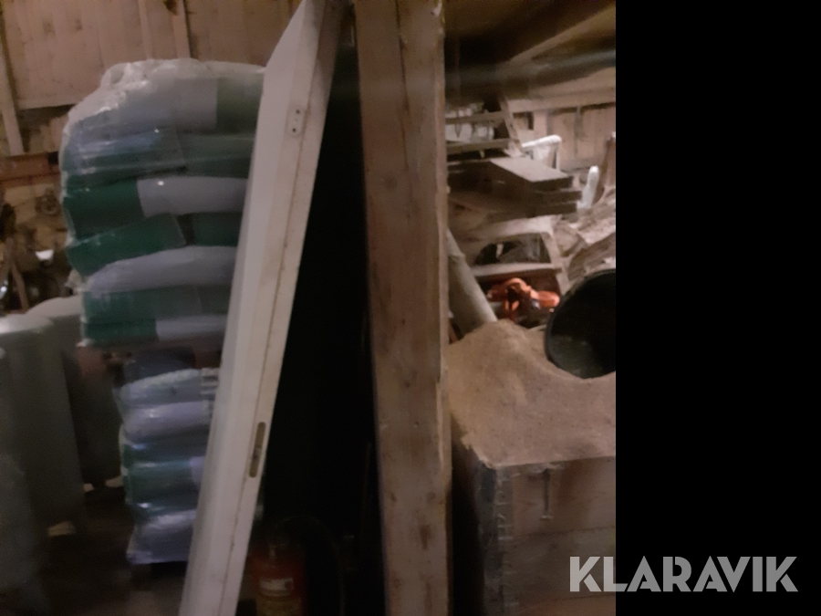 Innerdörrar 2st, Östhammar, Klaravik auktioner