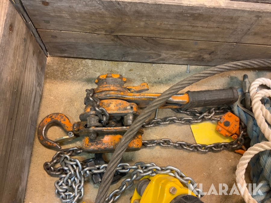Klaravik Auktioner | Kedjespel, stroppar & kedja