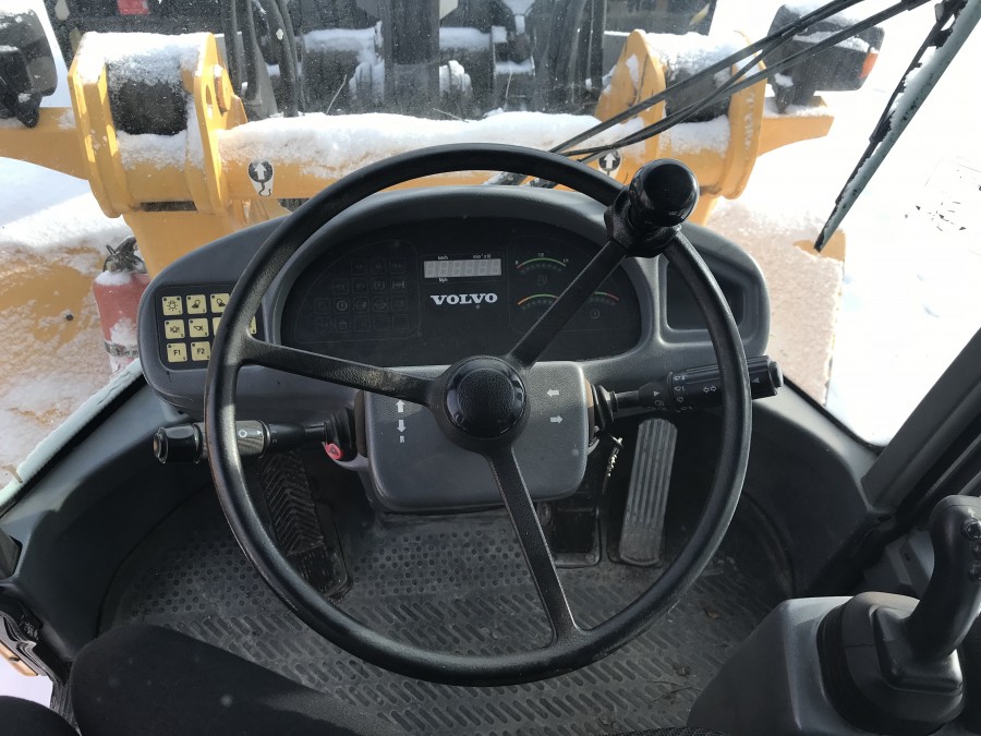 Klaravik Auktioner | Lastmaskin Volvo L40