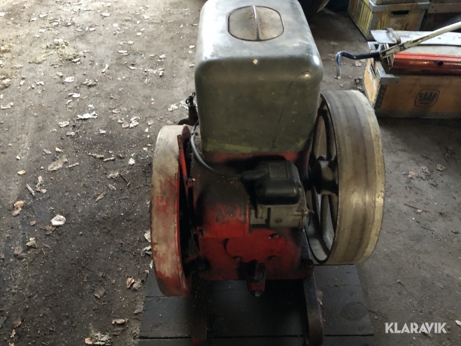 Klaravik Auktioner | Motor International Harvester LA engine