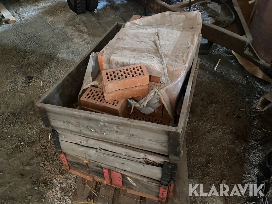 Tegelstenar parti, Västerås, Klaravik auktioner