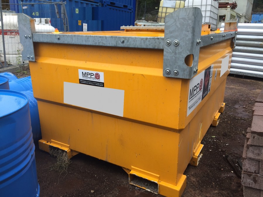 Klaravik Auktioner | Dieseltank TransCube Global 3000 liter ...
