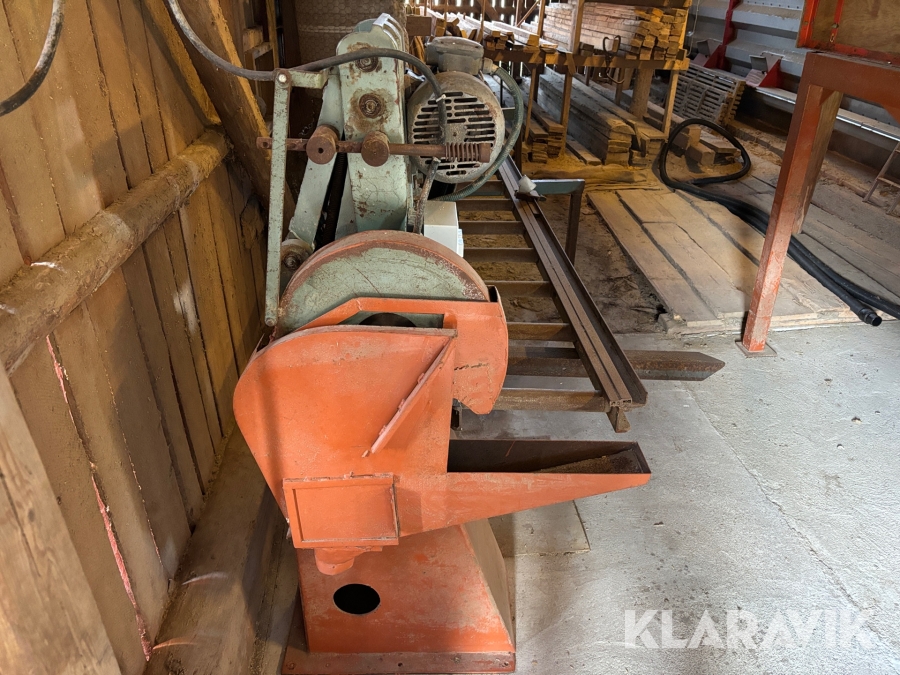 Längdkap med rullbord, Örebro, Klaravik auktioner