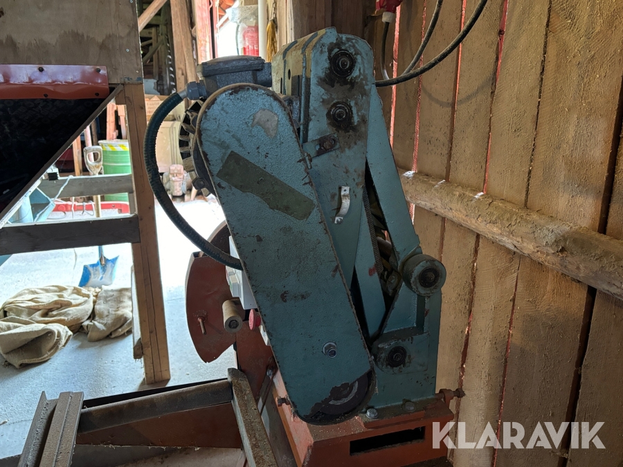 Längdkap med rullbord, Örebro, Klaravik auktioner