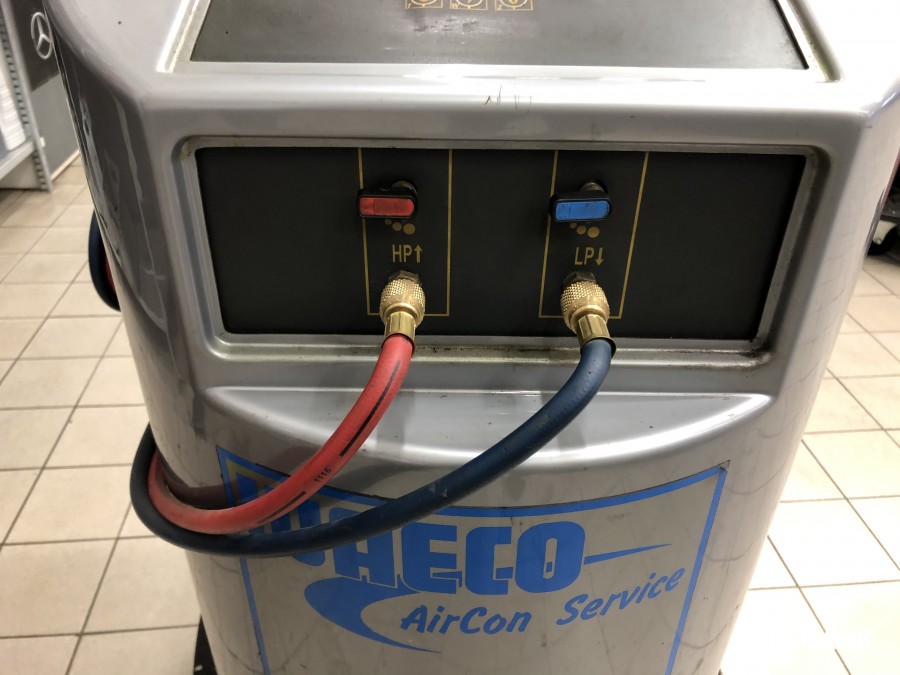 Klaravik Auktioner | AC maskin Waeco RHS-800