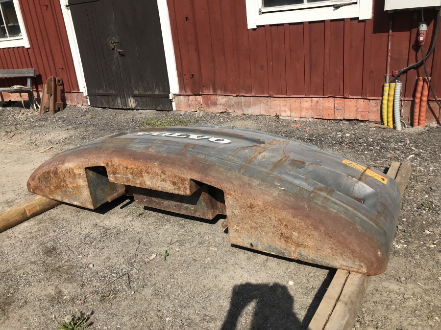 Klaravik Auktioner | Motvikt till Volvo