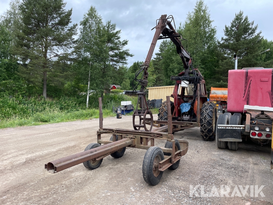 Traktor med Timmervagn Massey Ferguson 165, Eda, Klaravik au