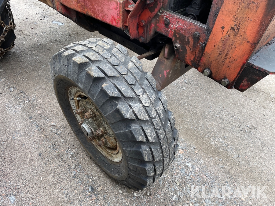 Traktor med Timmervagn Massey Ferguson 165, Eda, Klaravik au