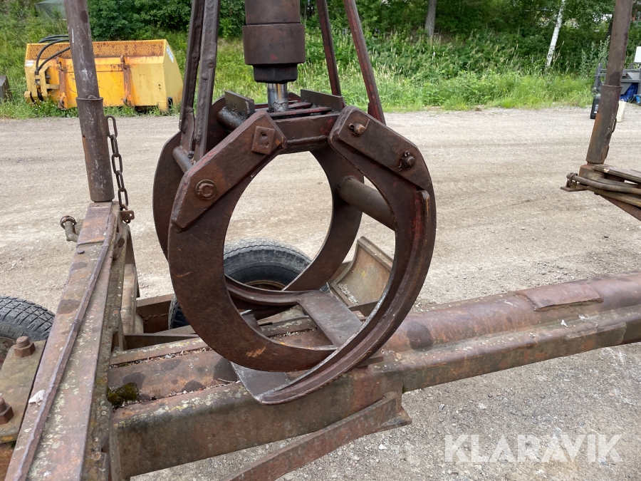 Traktor med Timmervagn Massey Ferguson 165, Eda, Klaravik au