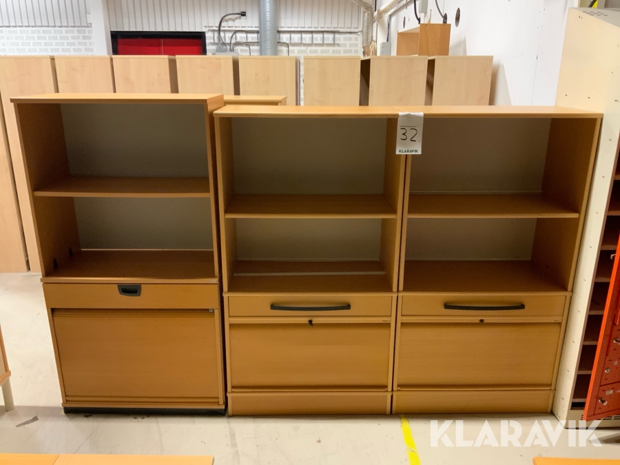 Hyllor med hurts, Torsås, Klaravik auktioner