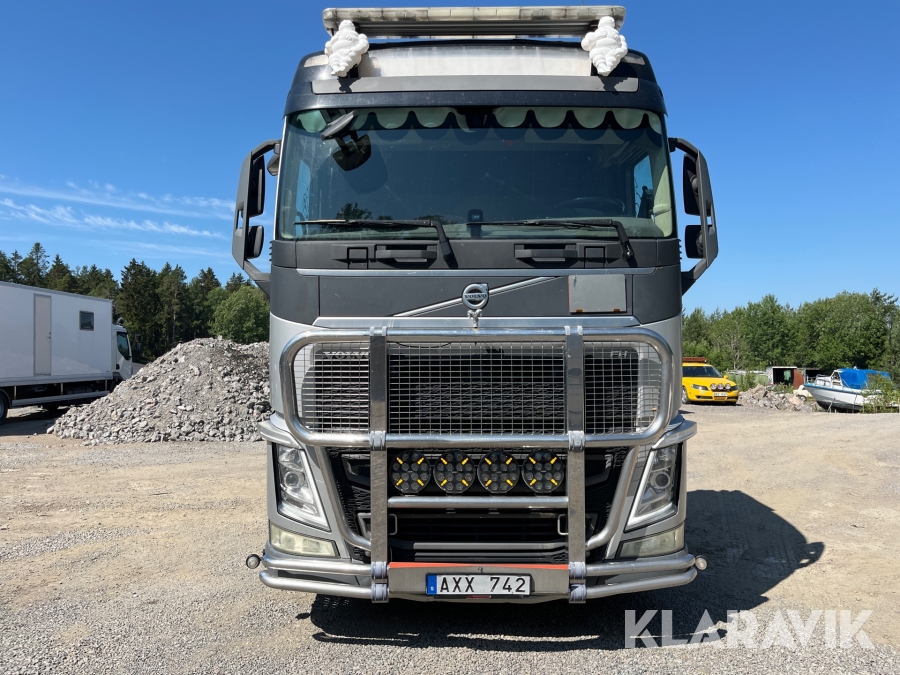 Kranbil Volvo FH 8*2, Finspång, Klaravik auktioner