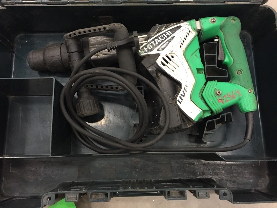 Klaravik Auktioner | Bilningshammare