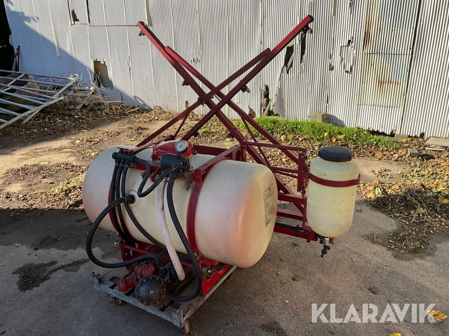 Spruta Hardi 600 BL 300-8, Båstad, Klaravik auktioner