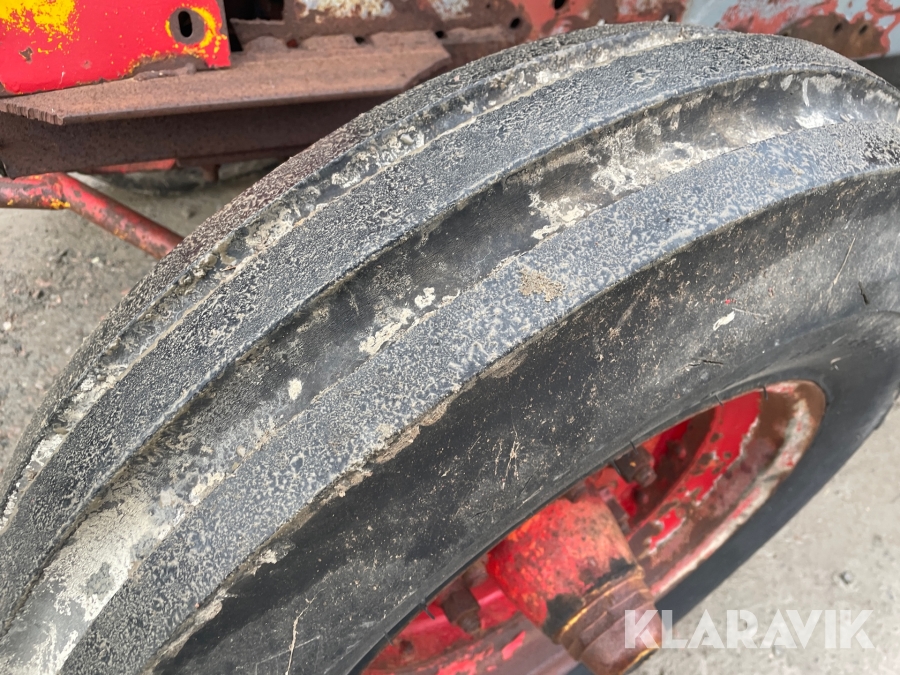 Traktor Bolinder-M Volvo 470, Lidköping, Klaravik auktioner