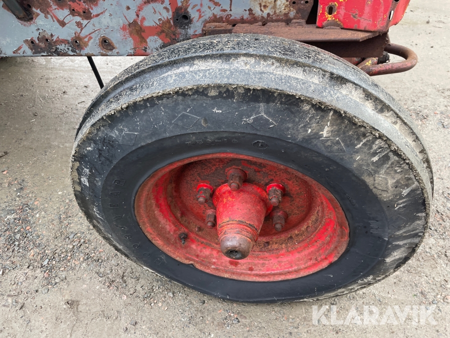 Traktor Bolinder-M Volvo 470, Lidköping, Klaravik auktioner