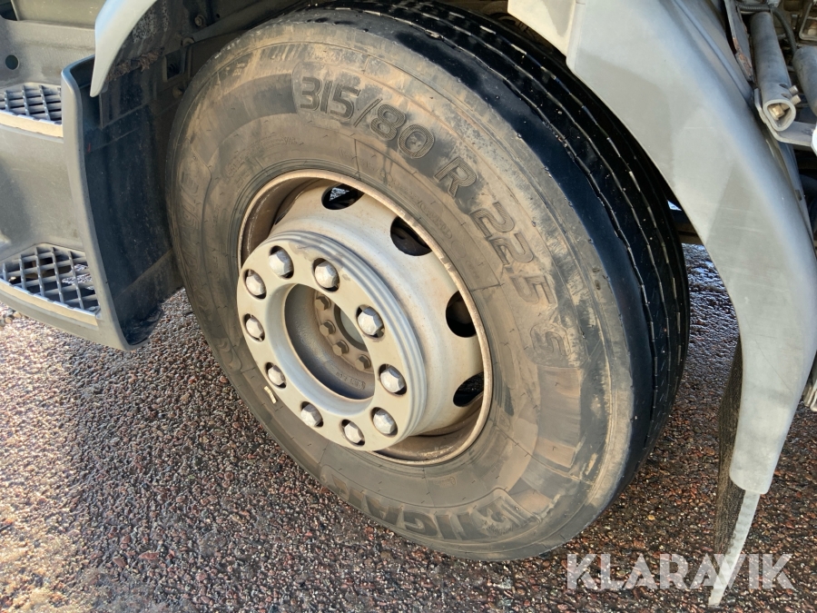 Sopsug Lastbil Sopmaskin Gatumaskin Volvo FL 240 Johnston Be