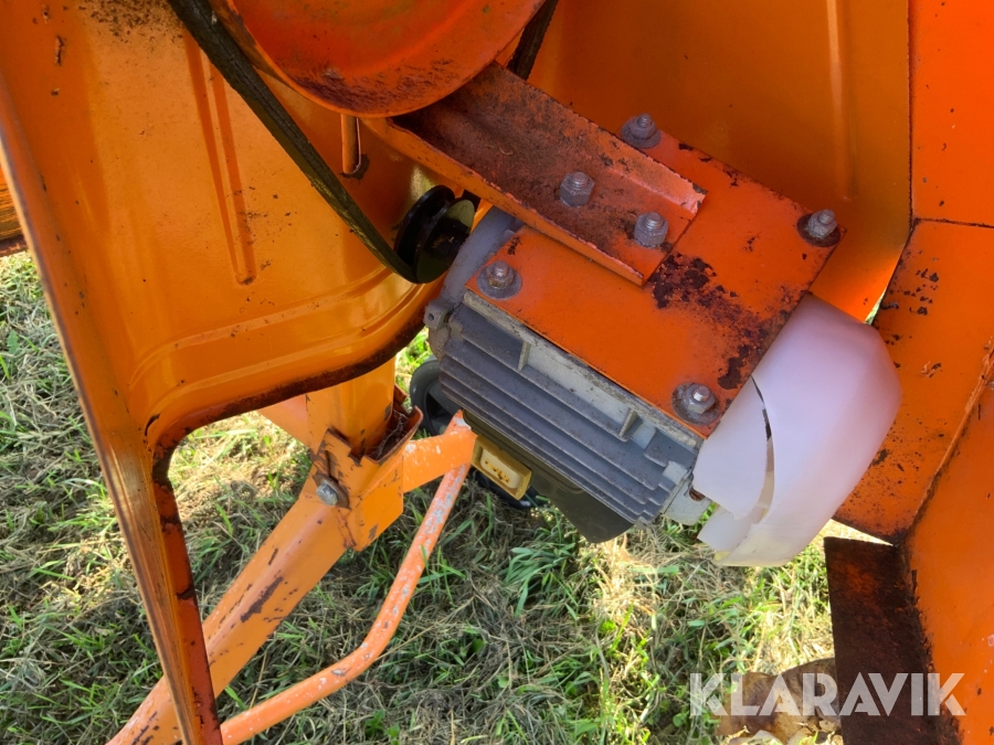 Cementblandare, Nybro, Klaravik auktioner