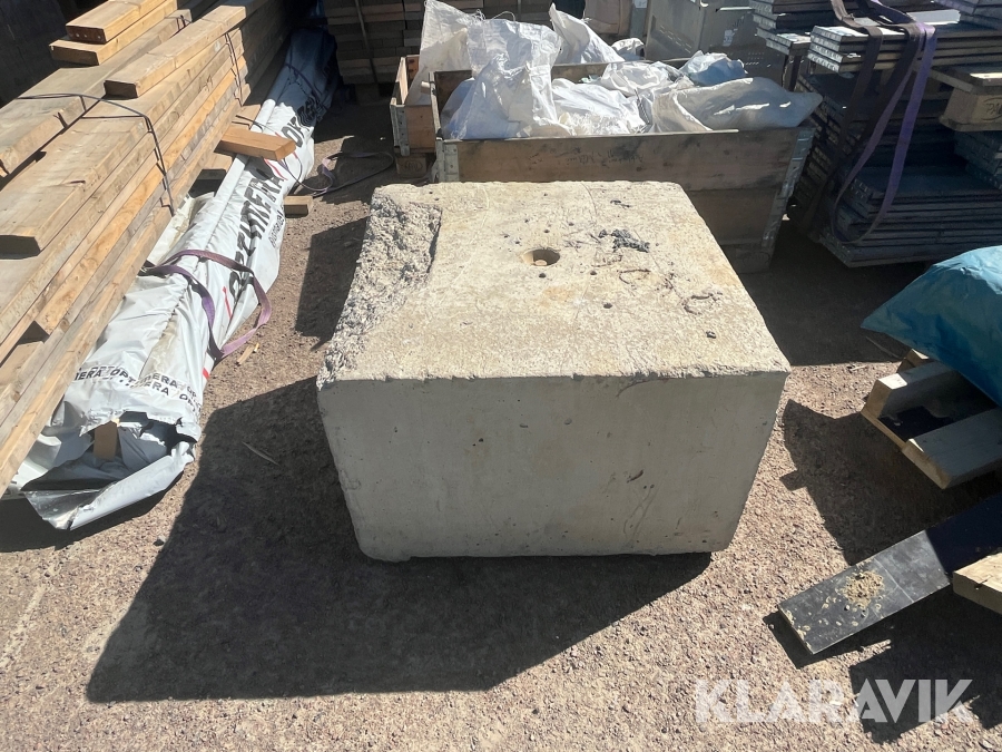 Betongblock 2,5 ton Deha-ankare, Helsingborg, Klaravik aukti