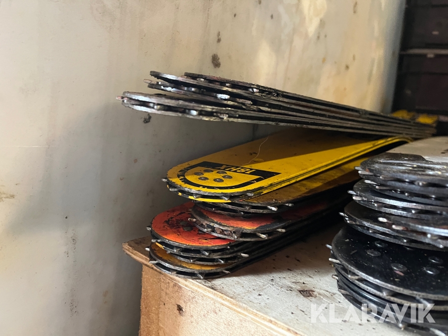 Kedjor och svärd, Sandviken, Klaravik auktioner