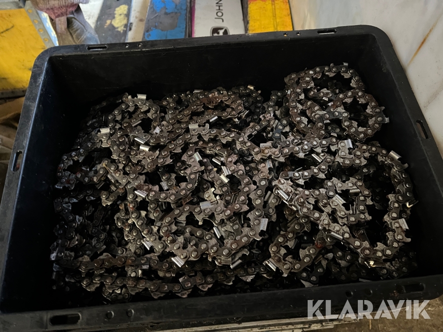 Kedjor och svärd, Sandviken, Klaravik auktioner