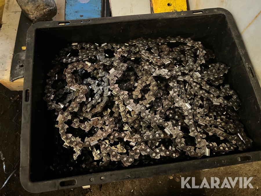 Kedjor och svärd, Sandviken, Klaravik auktioner