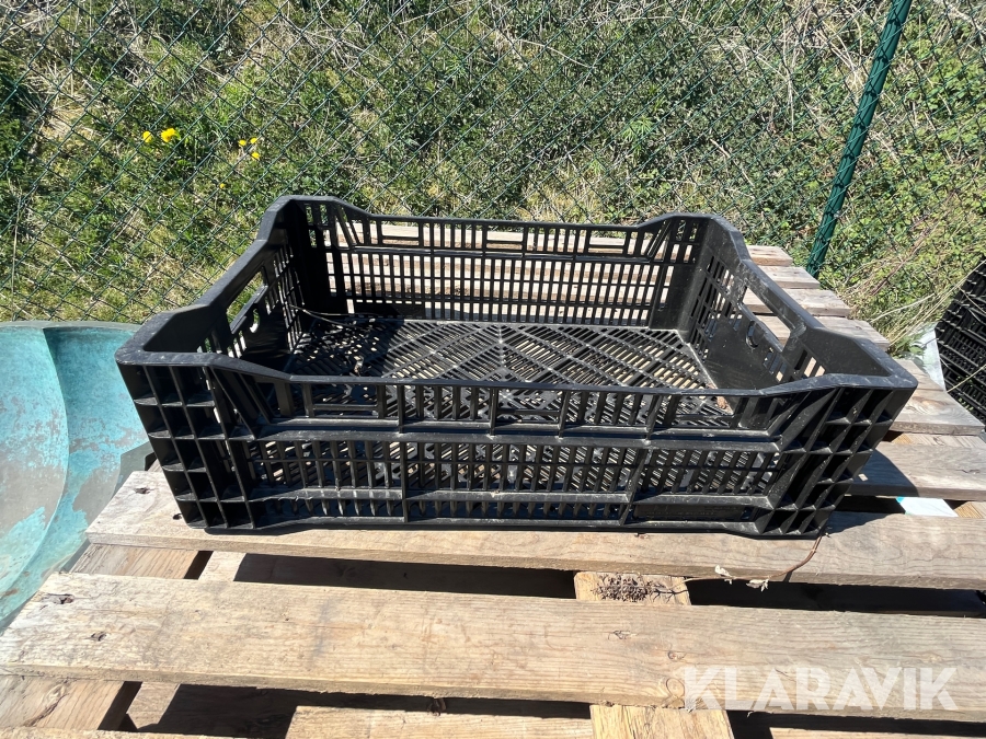 Plastbackar ca 500 stycken, Ängelholm, Klaravik auktioner