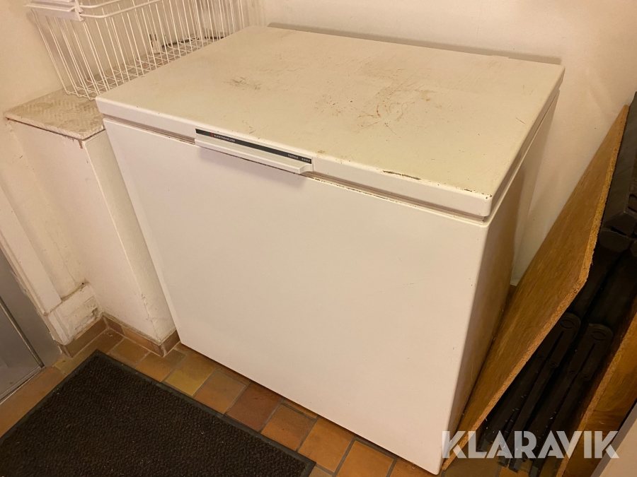 Klaravik Auktioner | Frysboxar och kylskåp