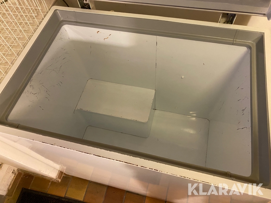 Klaravik Auktioner | Frysboxar och kylskåp