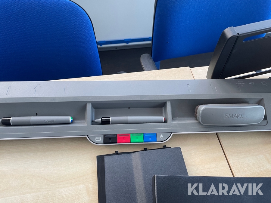 Klaravik Auktioner | Projektor Smart UX80 komplett