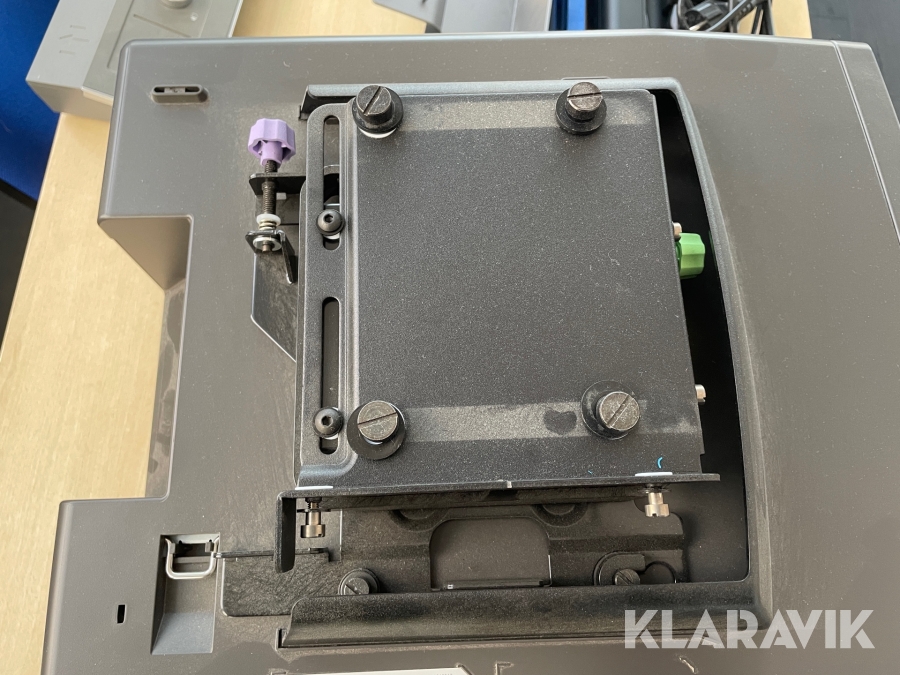 Klaravik Auktioner | Projektor Smart UX80 komplett