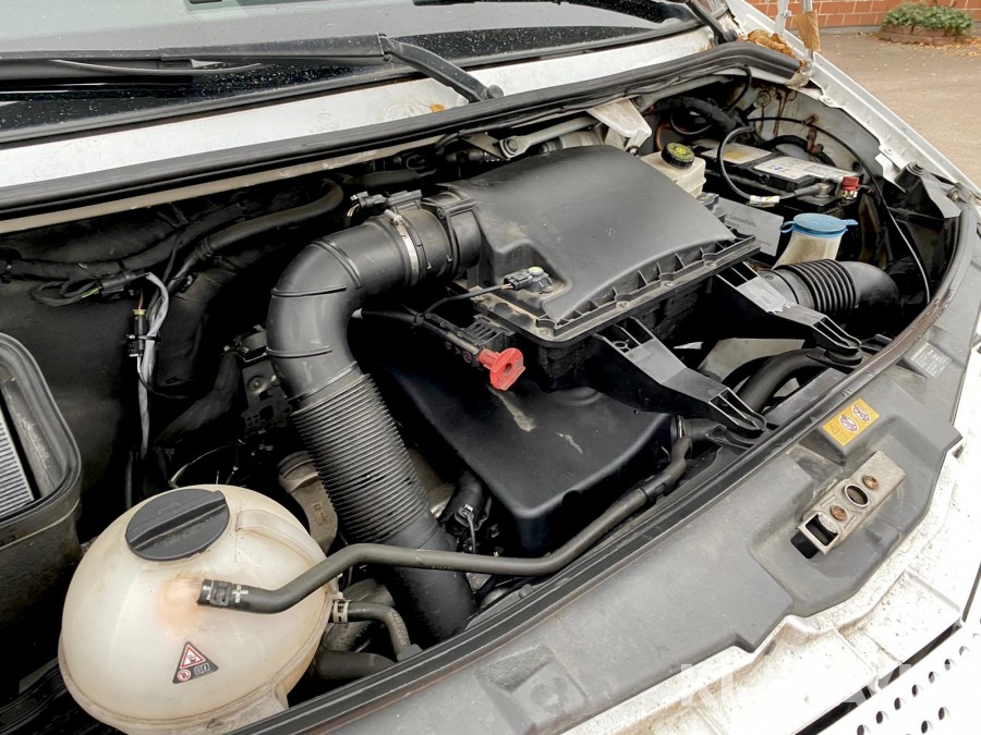 Skåpbil Mercedes-Benz Sprinter 316 CDI med Baklyft