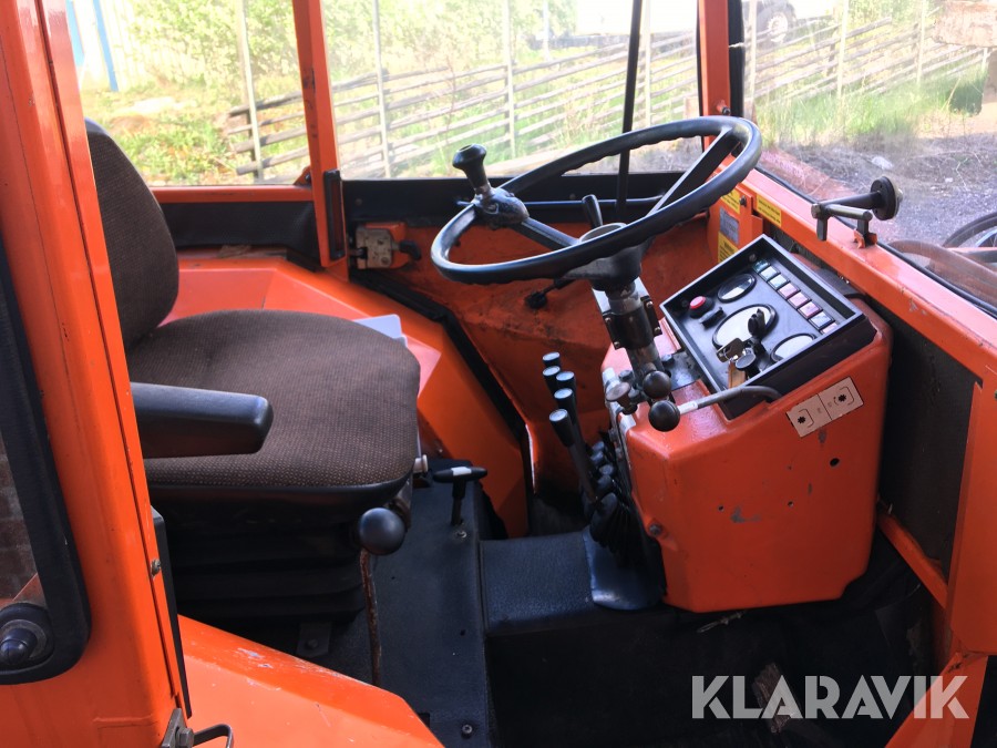 Redskapsbärare Holder C65 4WD Midjestyrd